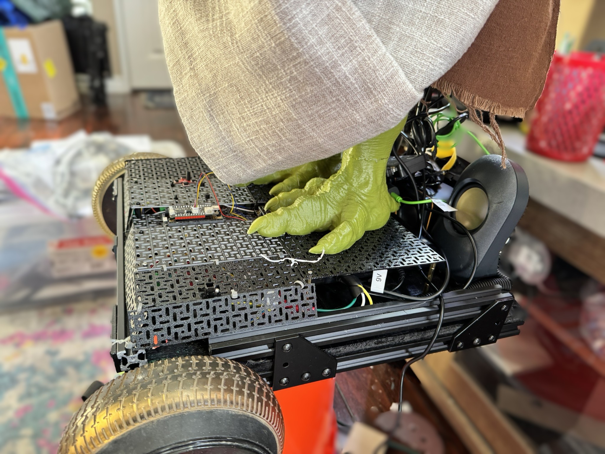 Gallery | Hacking Seasonal Yoda | Hackaday.io