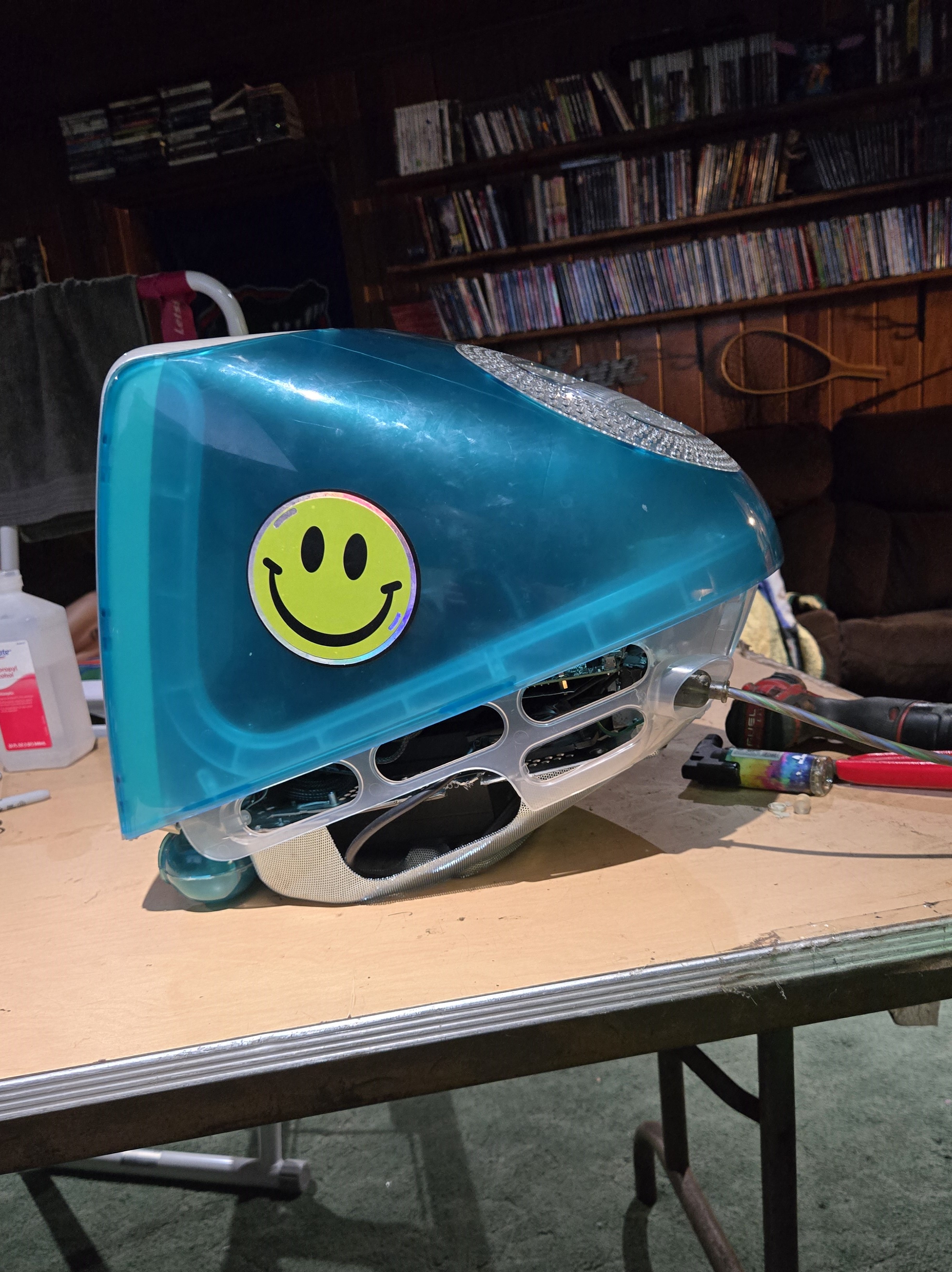 Gallery | iMac g3 modern PC build | Hackaday.io