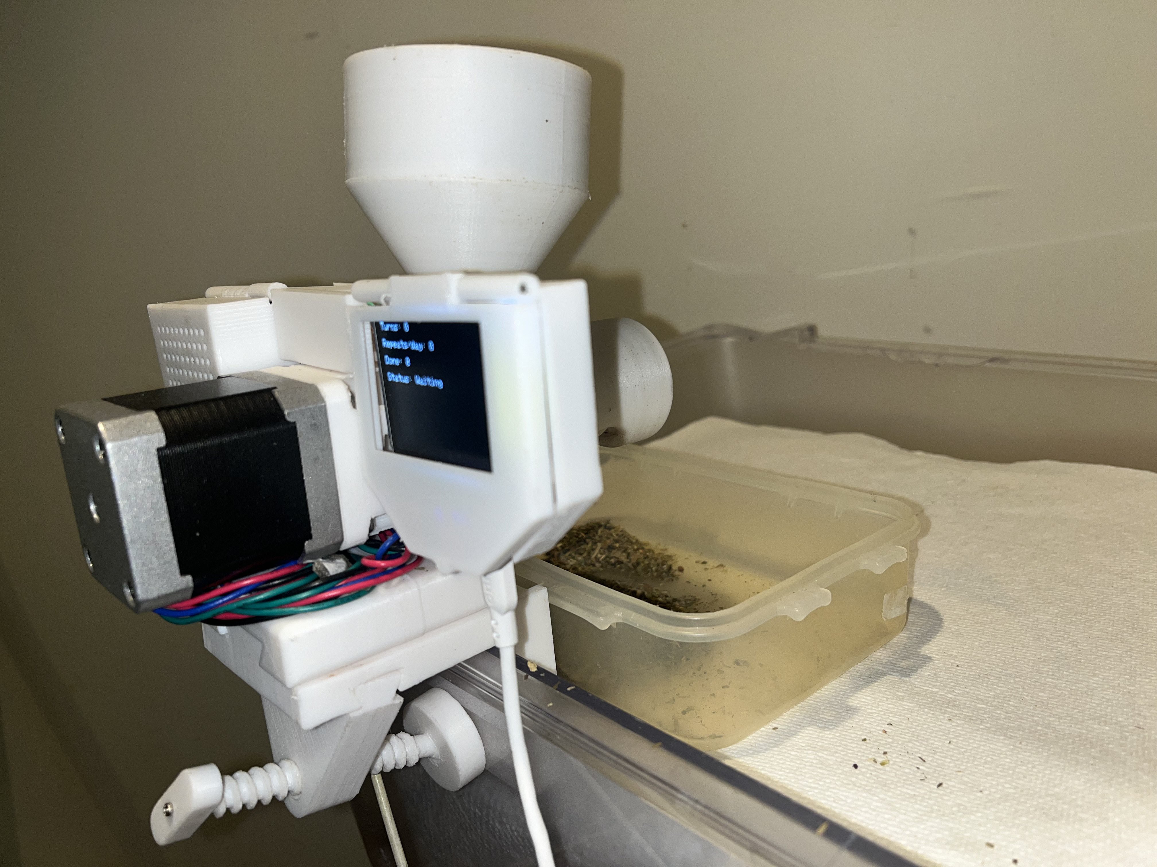 Gallery | Automatic Fish tank Feeder | Hackaday.io