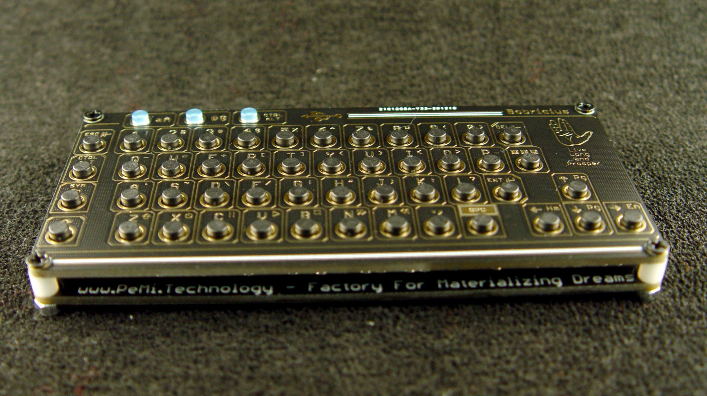 Gallery | mini (Pi)QWERTY USB keyboard II. | Hackaday.io