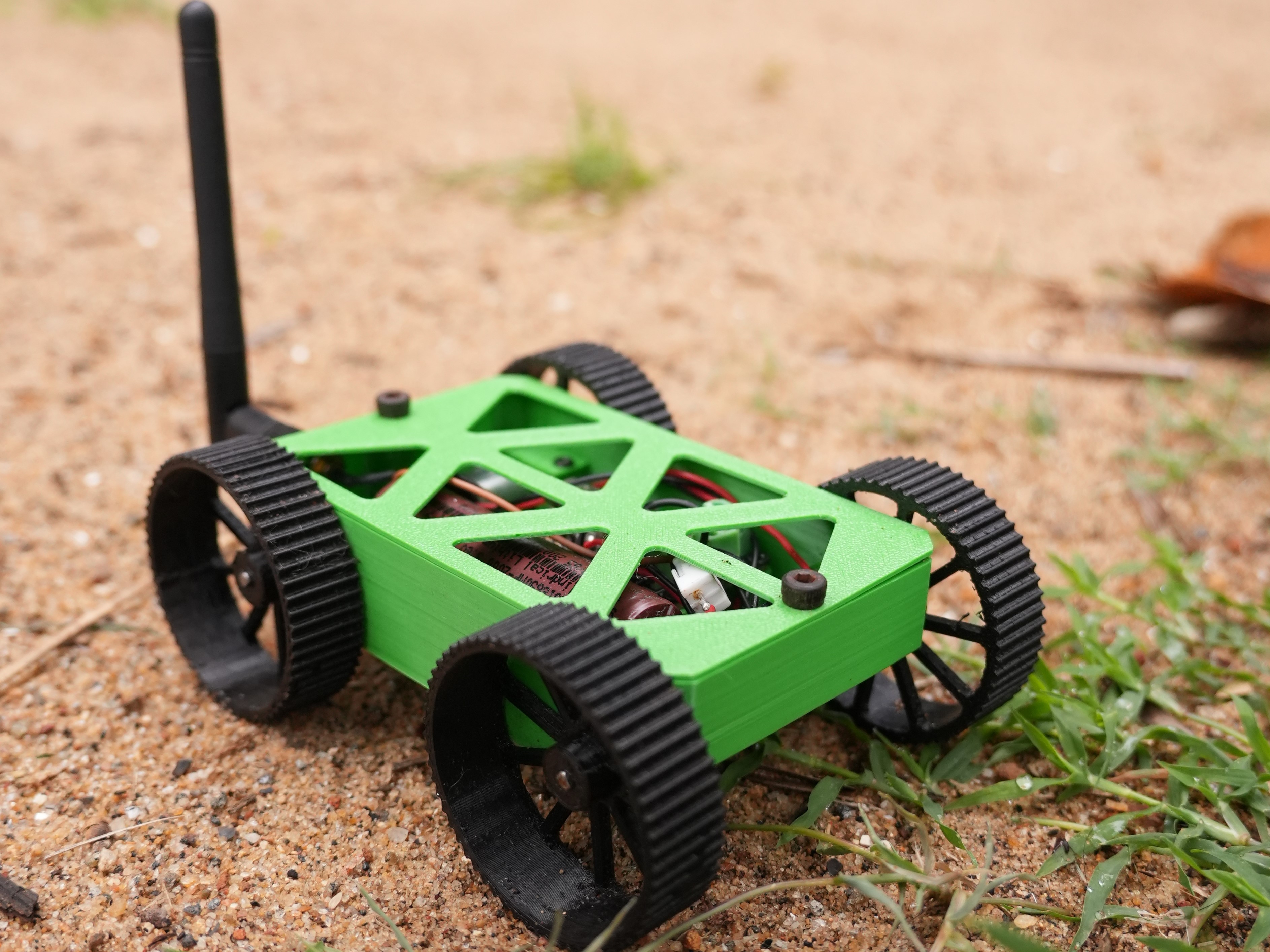 ESP32-Powered 4x4 RC Rover Fully 3D Printed | Details | Hackaday.io