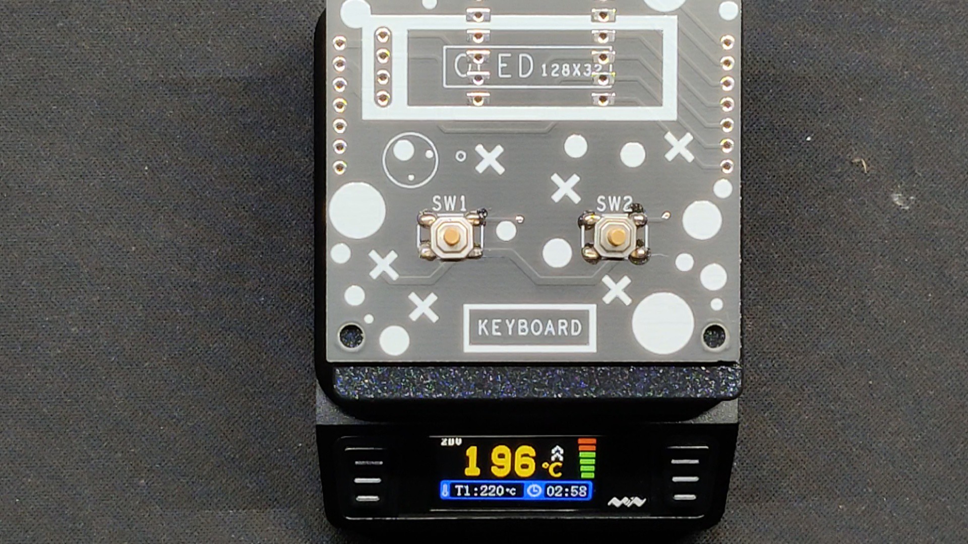 Gallery | Handheld PONG Console | Hackaday.io