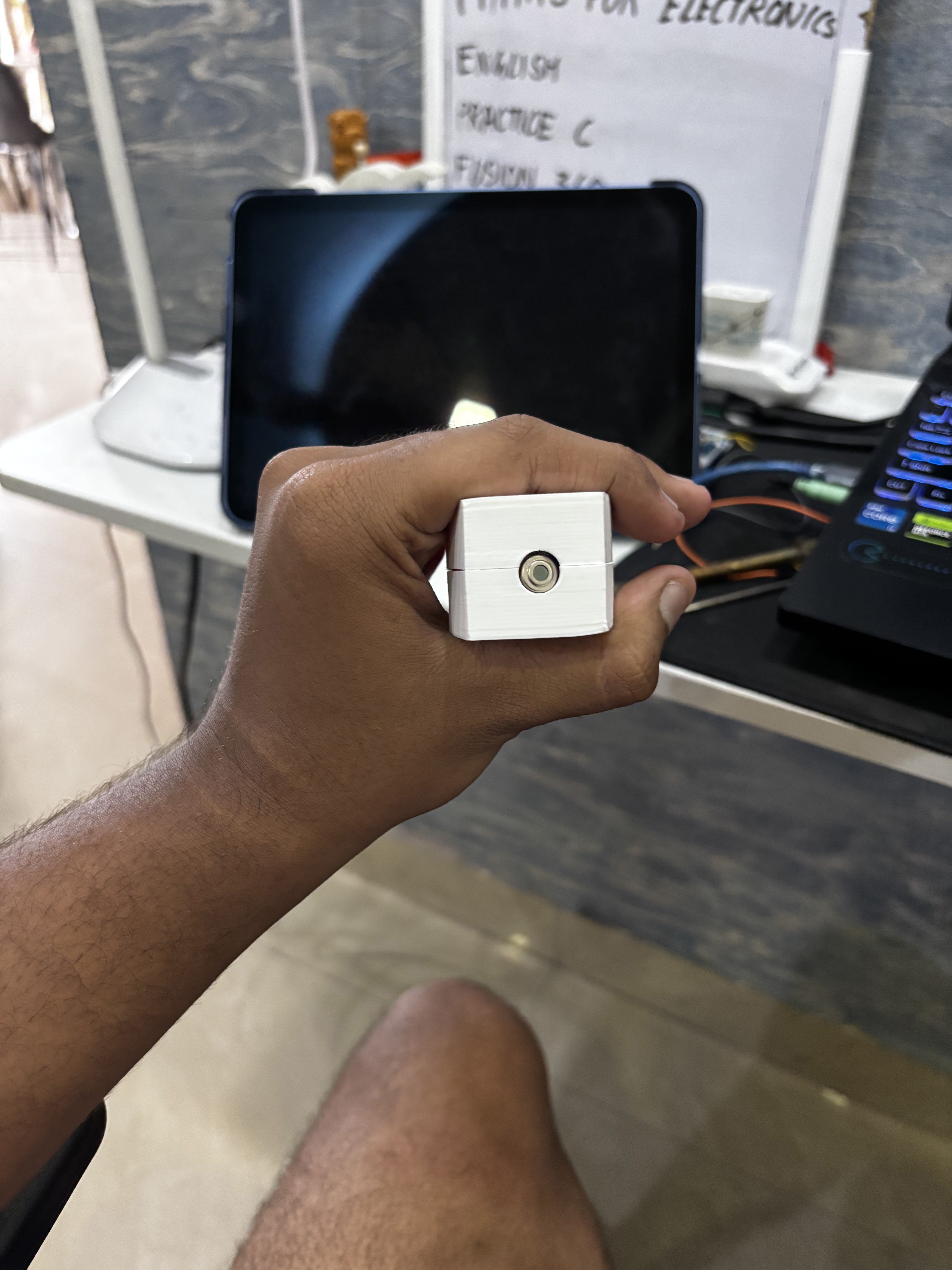 Portable Digital Thermometer Project Using Arduino | Details | Hackaday.io