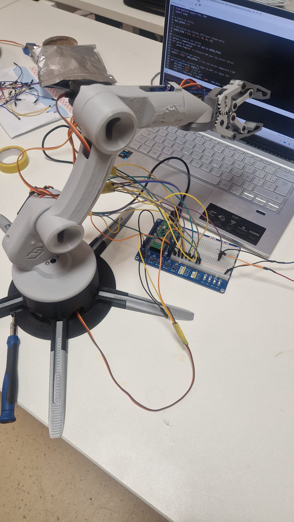 Gallery | Robotic arm (again) | Hackaday.io