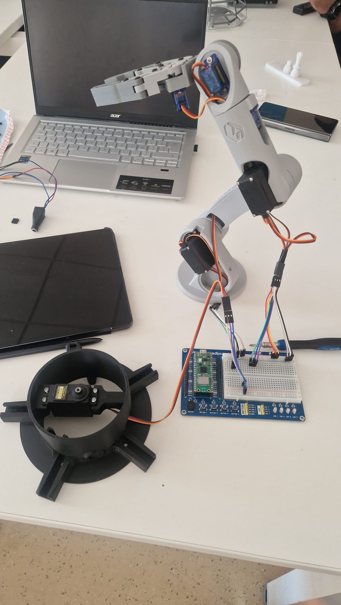 Gallery | Robotic arm (again) | Hackaday.io