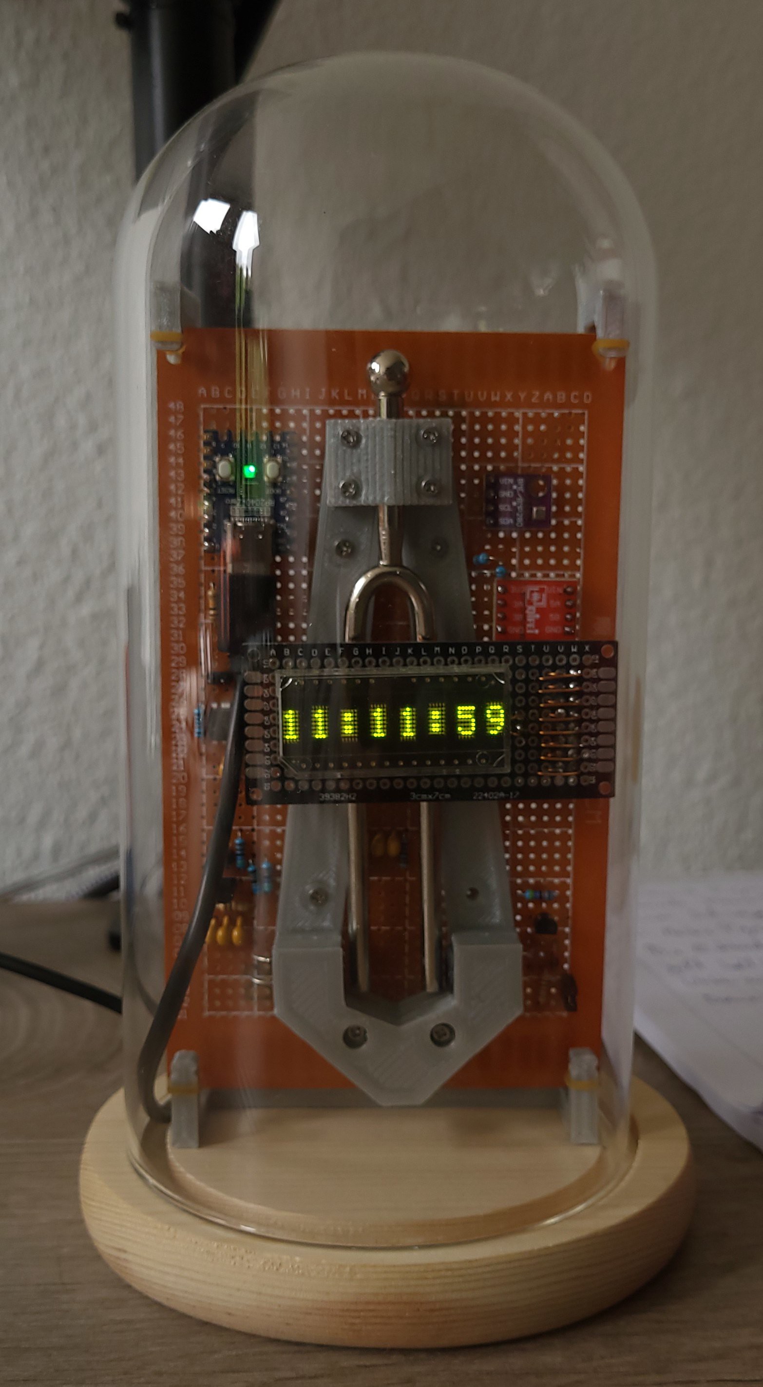 Gallery | A more precise Tuning Fork Clock | Hackaday.io