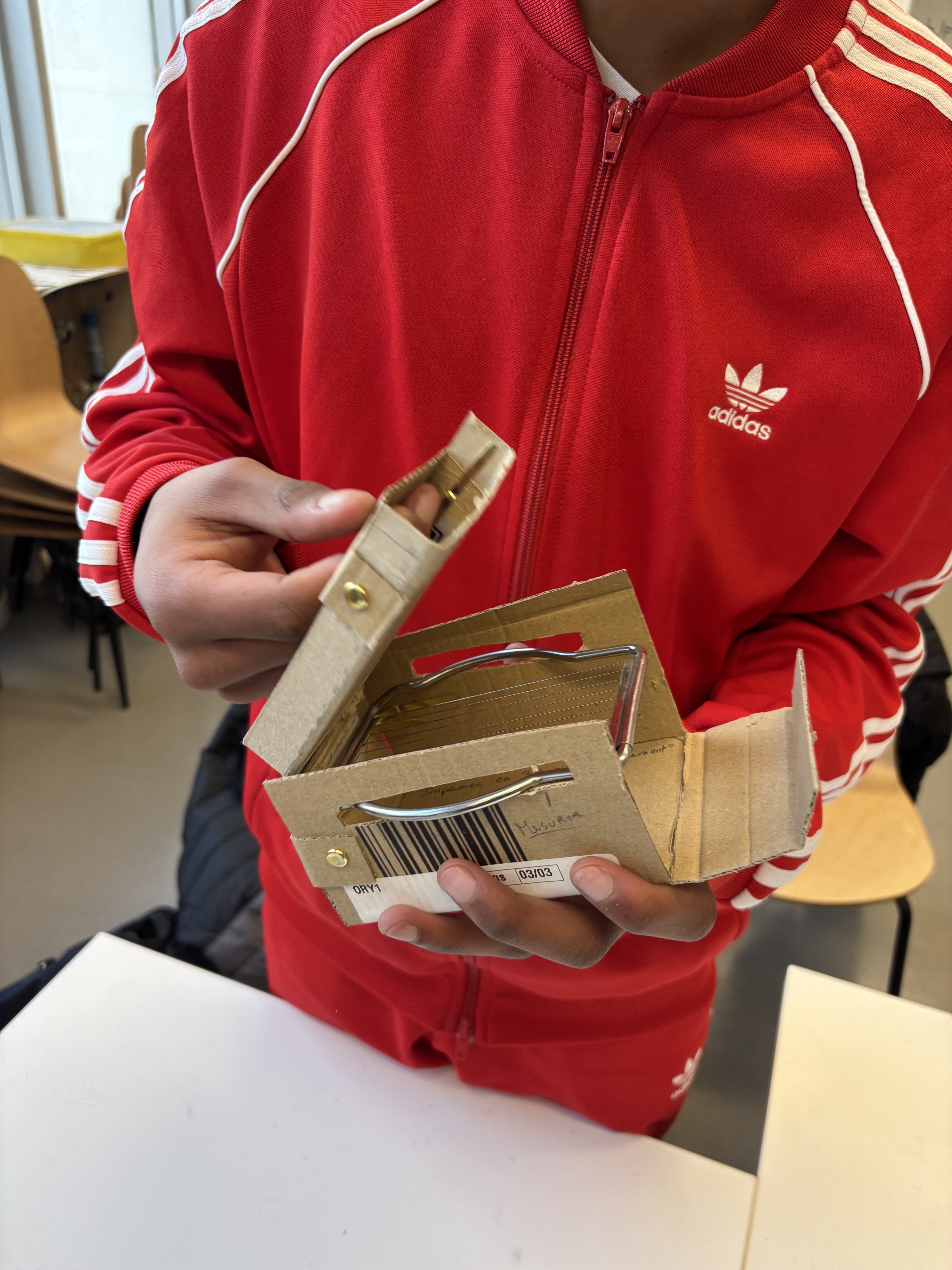 Functional Cardboard Model with Integrated Blades and Pusher System | Details | Hackaday.io