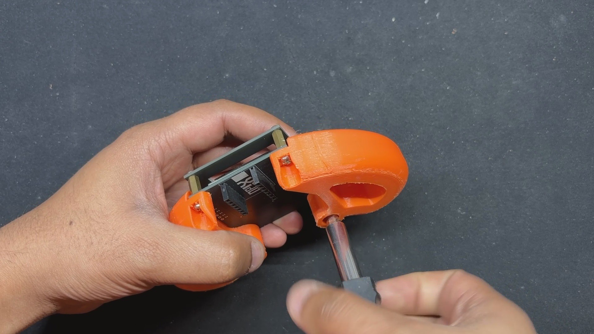 Gallery | Handheld PONG Console | Hackaday.io