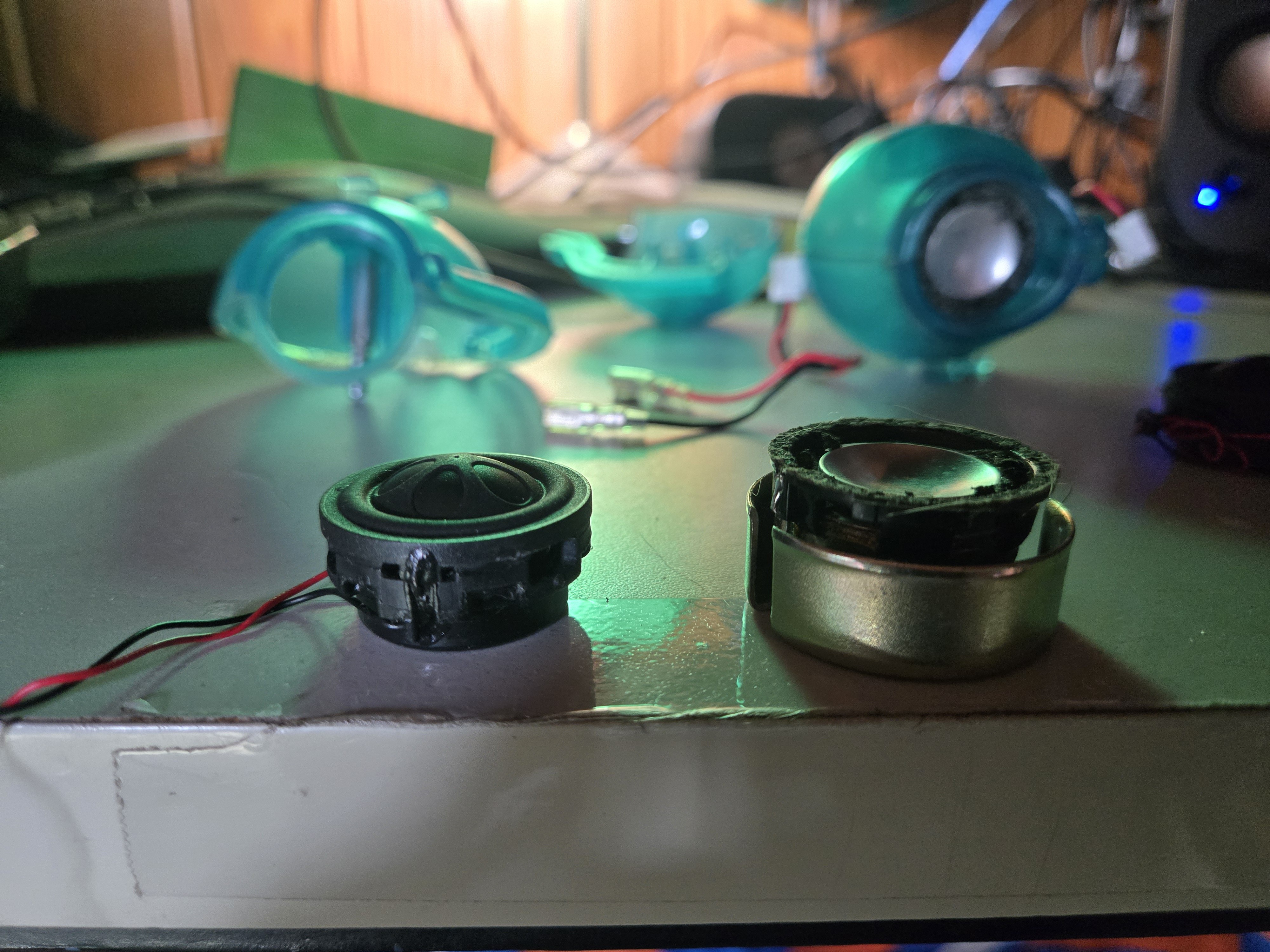 Gallery | iMac g3 modern PC build | Hackaday.io