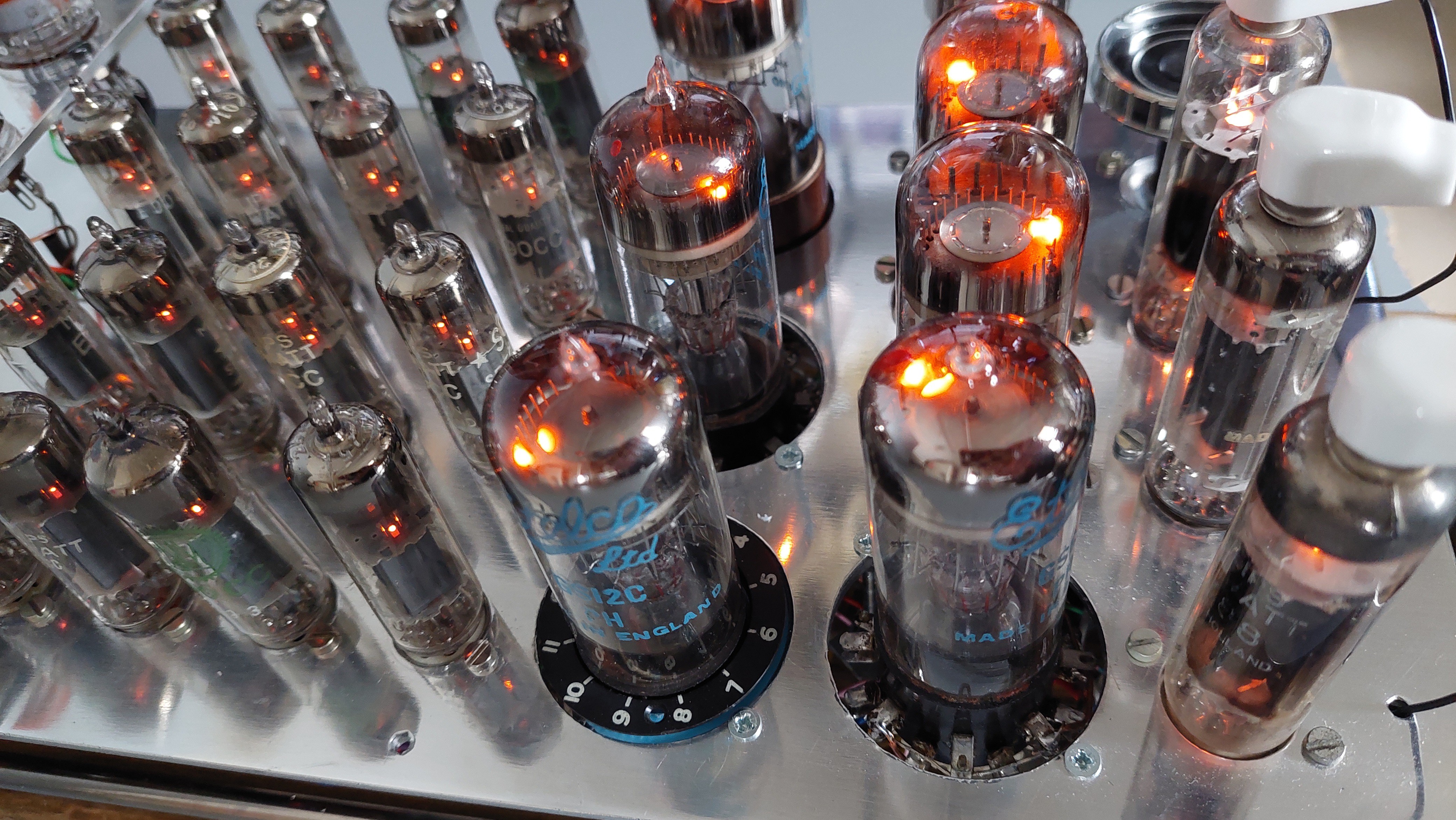 Gallery | No-Silicon digital clock | Hackaday.io