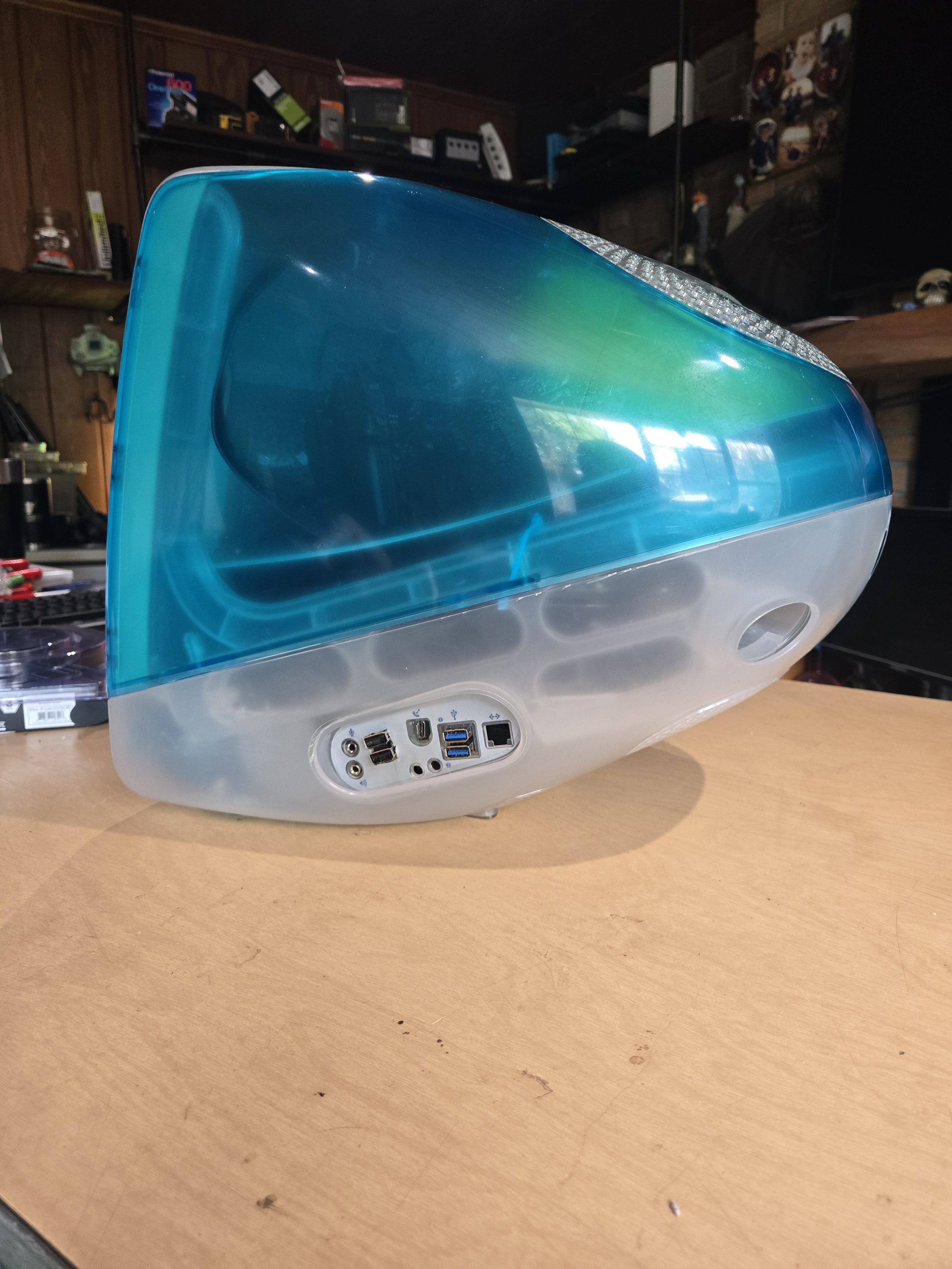 Gallery | iMac g3 modern PC build | Hackaday.io
