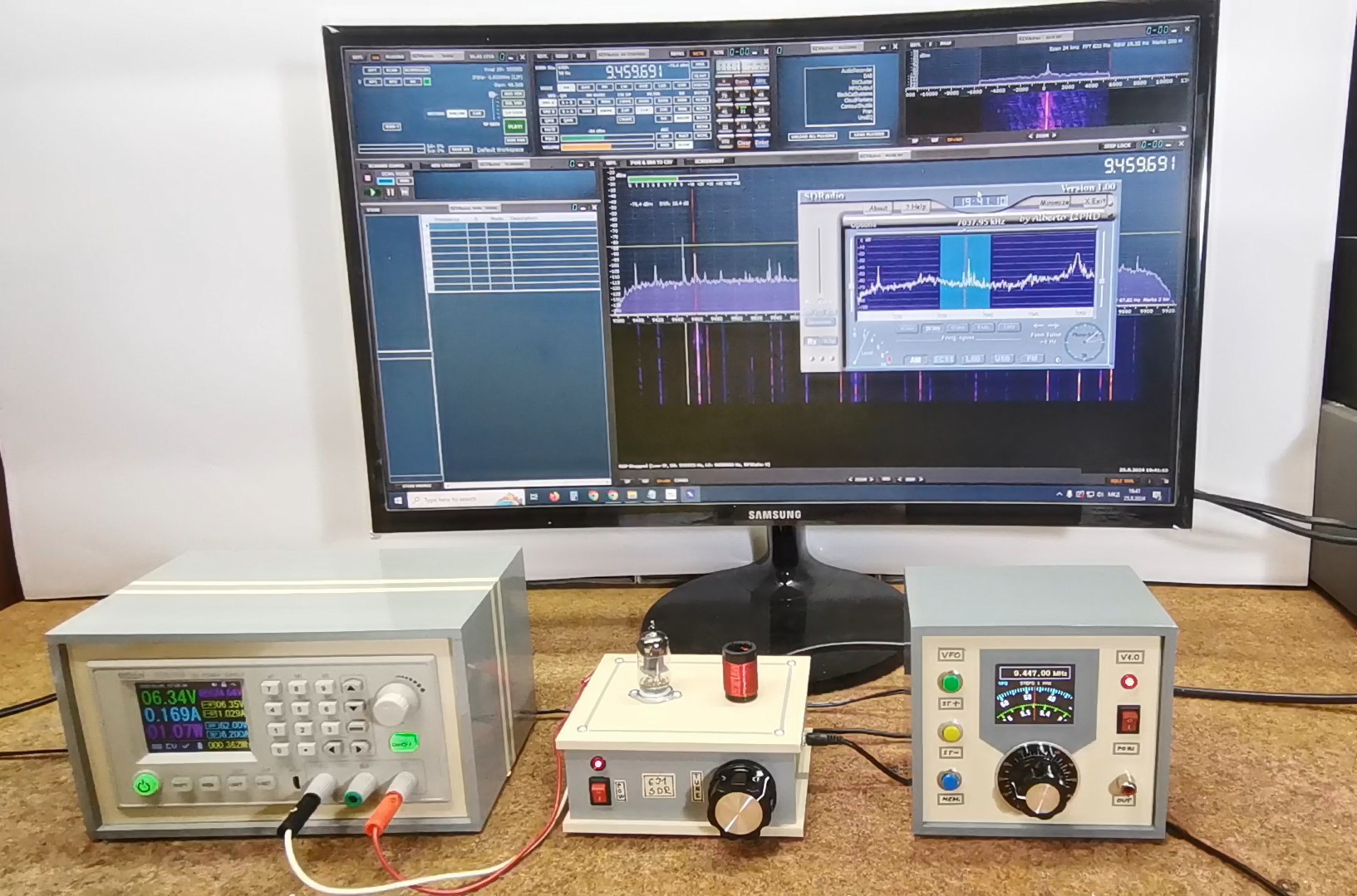 Gallery | DIY Low Voltage One Tube 6J1 SW-SSB SDR Radio | Hackaday.io