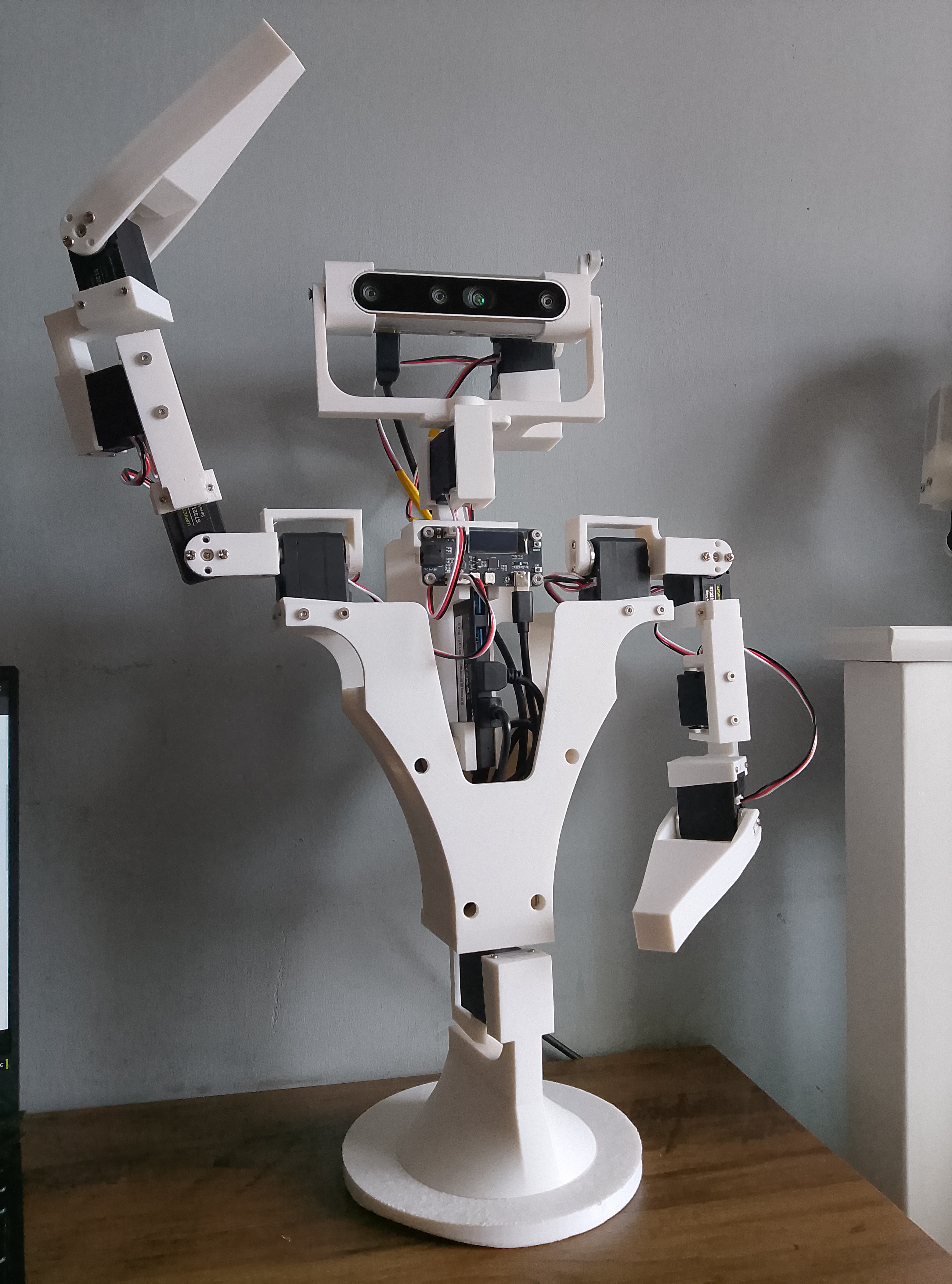 Gallery | Nova Humanoid robot, working arms and head | Hackaday.io