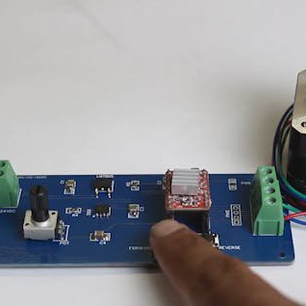 PCB-to-control-Stepper-motor-without-arduino | Hackaday.io