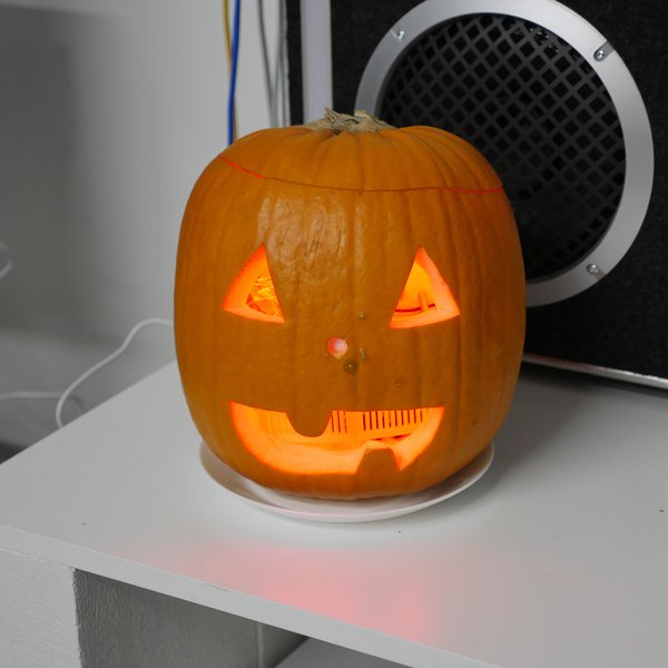Scary Pumpkin with motion detector and movements! | Hackaday.io