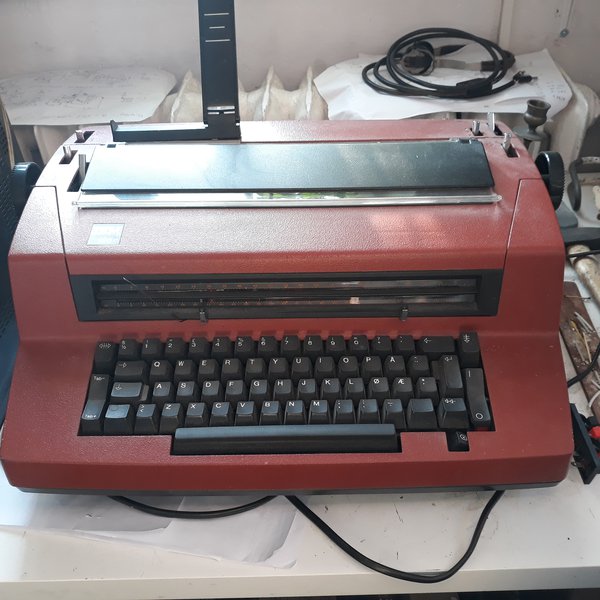 IBM Selectric III Restoration Project | Hackaday.io