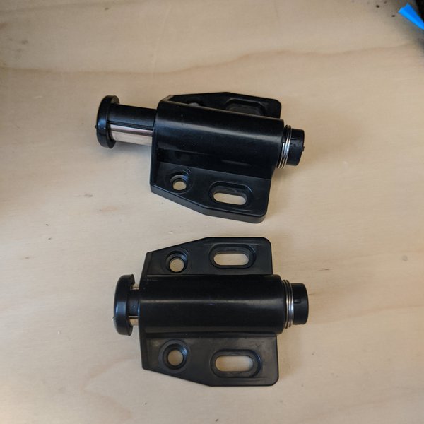 Push-latching USB Drive-Bay-Hubs for Desktop PC | Hackaday.io