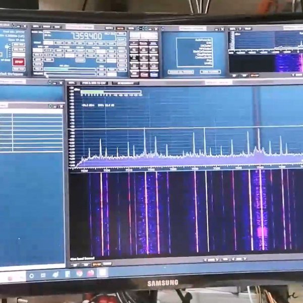 Trio JR-500S ham radio vs SDRplay RSP1A SDR Radio | Hackaday.io
