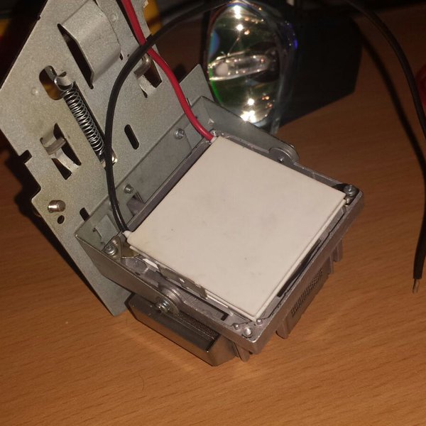 DIY LED Beamer lamp with Peltier cooling | Hackaday.io