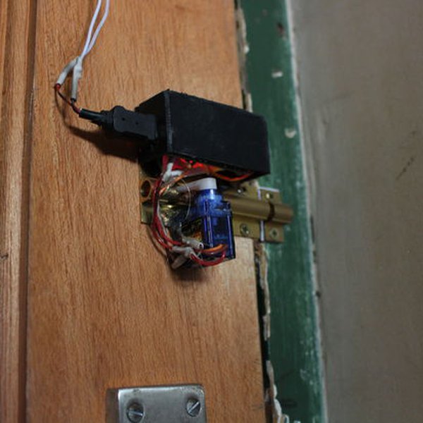Bluetooth Door Lock | Hackaday.io