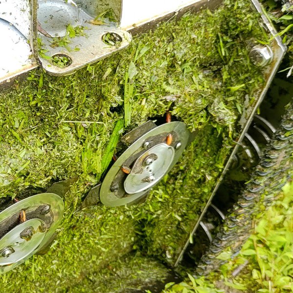Roktrack - Pylon Guided Mower | Hackaday.io