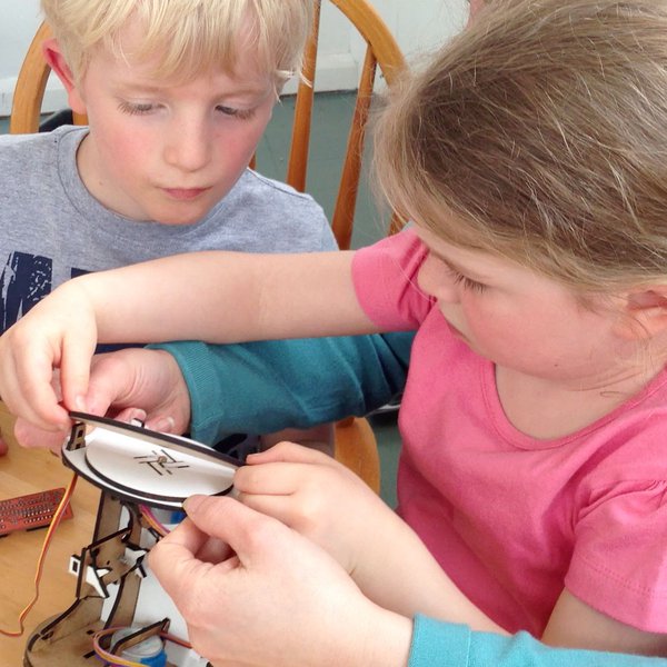 Mirobot - WiFi robotics kits for kids | Hackaday.io