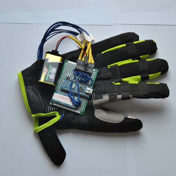 Leap Motion Arduino Animatronic Hand Robot 