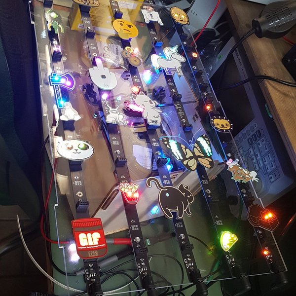 Simple Add-on badges | Hackaday.io