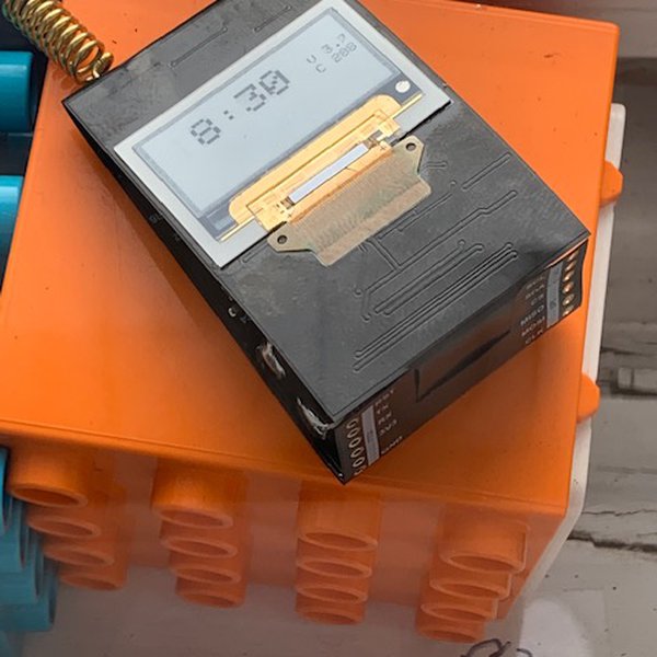Solar powered ePaper Clock 24/7 | Hackaday.io