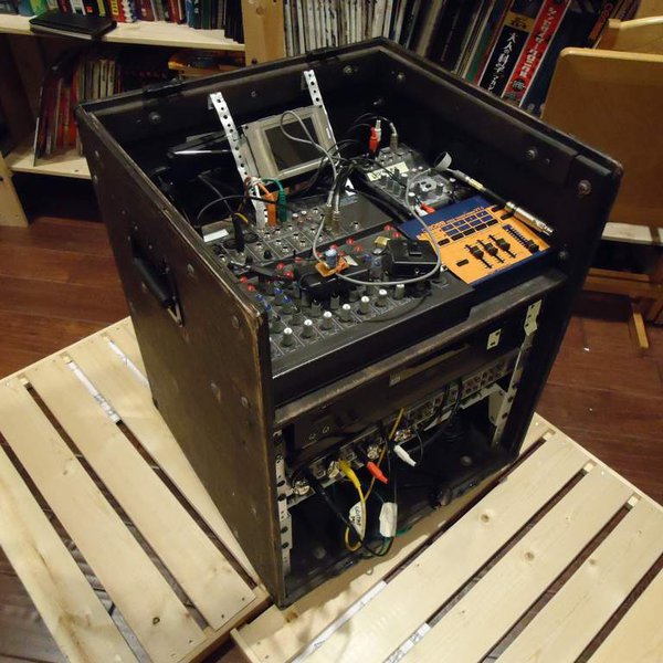 Musician's Road Box with 9 space rack | Hackaday.io
