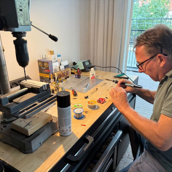 1 Hertz Dobbel | Hackaday.io