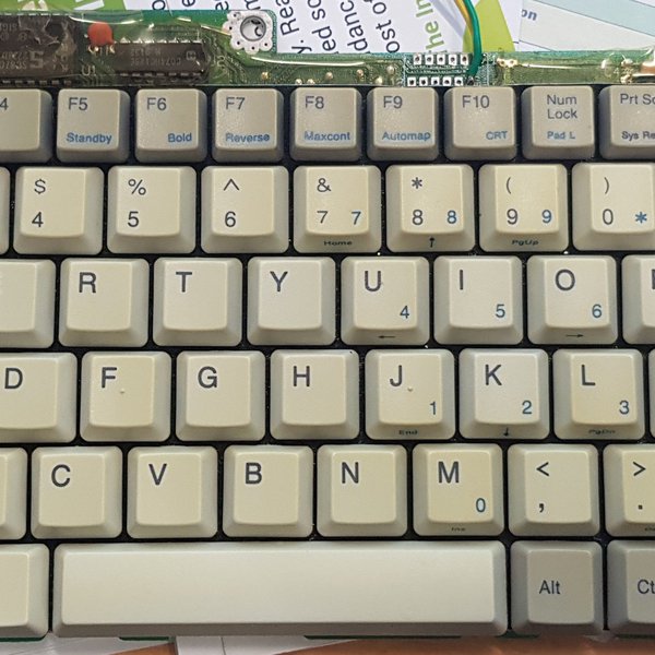 Reverse engineering a old school keyboard | Hackaday.io