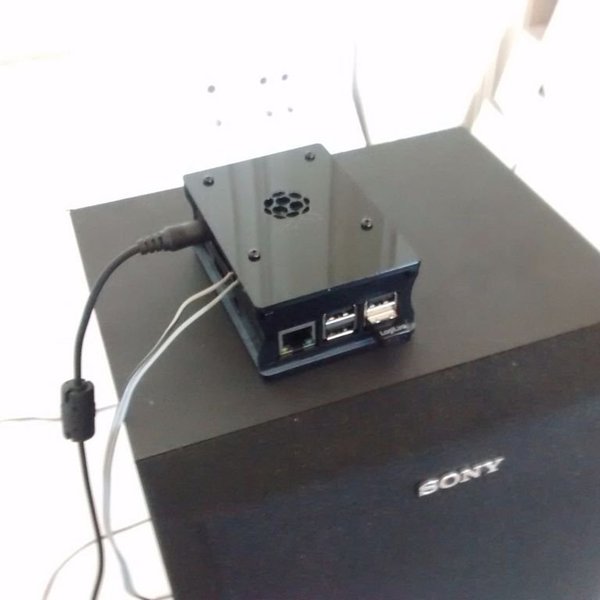 RASPBERRY PI MOBILE MEDIA CENTER | Hackaday.io