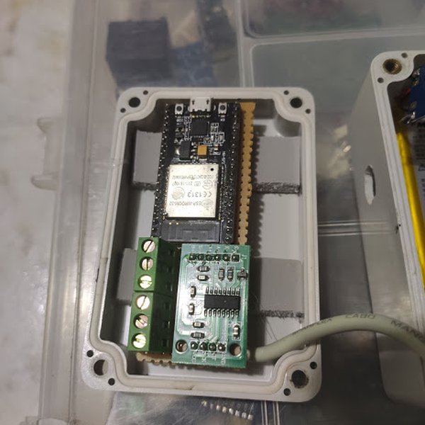 BeeLive: Yet Another Bee Hive Monitoring Tool | Hackaday.io