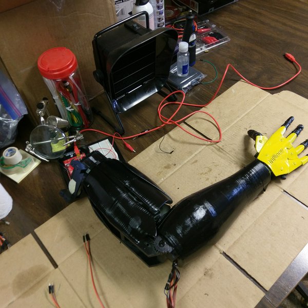 Humanoid robotic arm with EEG control | Hackaday.io