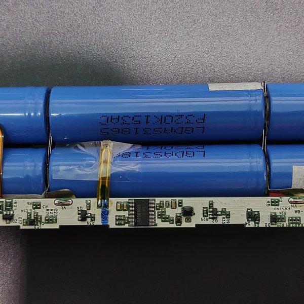 Investigating ThinkPad L460 battery BMS | Hackaday.io