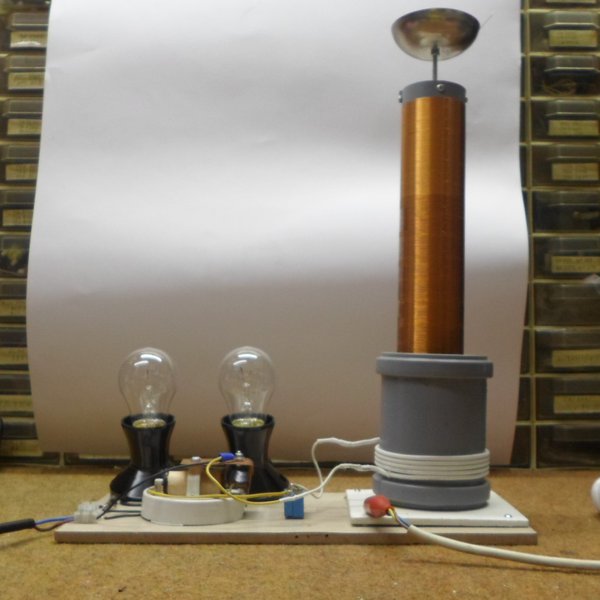 Extremly simple Tesla Coil with only 3 Components | Hackaday.io