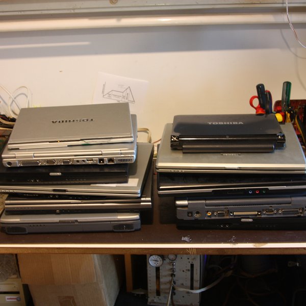 LVDS Laptop Display Interfacing | Hackaday.io