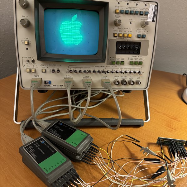 Hp 1600a And 1607a Logic State Analyzer 