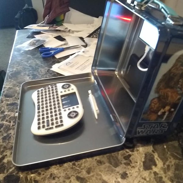 Raspberry Pi Lunchbox Laptop | Hackaday.io