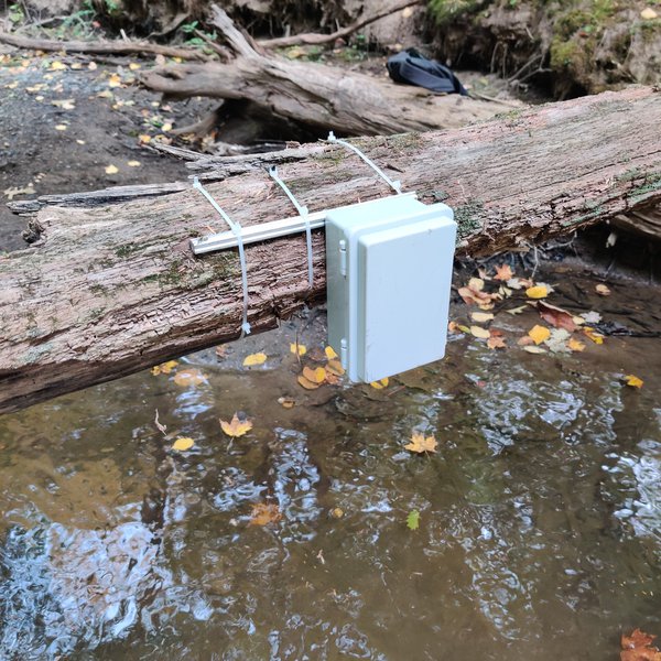 Aquametric - Cellular based stage monitors | Hackaday.io