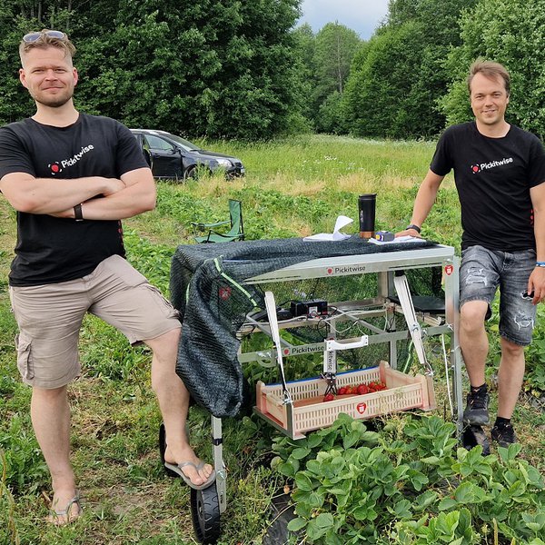 Strawberry picking robot | Hackaday.io
