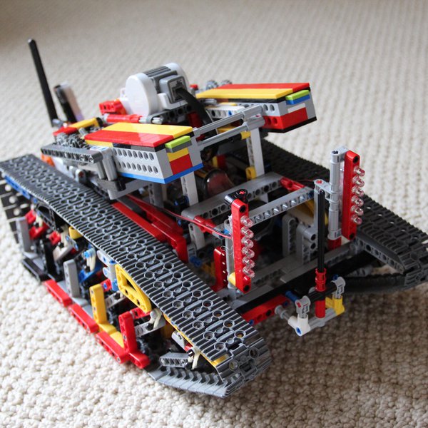 Arduino-Lego Tank | Hackaday.io