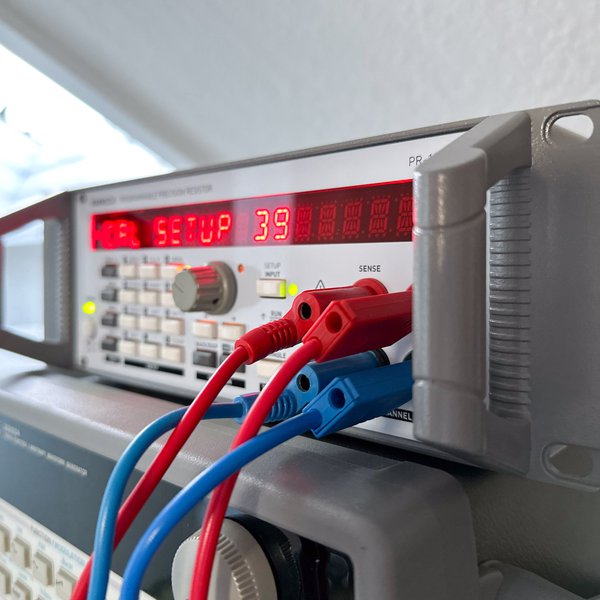 Programmable Precision Resistor | Hackaday.io