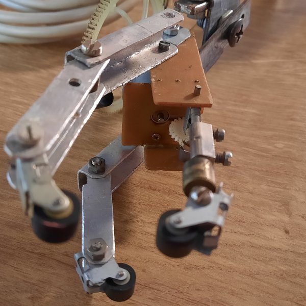 An old robotic arm that I built 20yrs ago | Hackaday.io