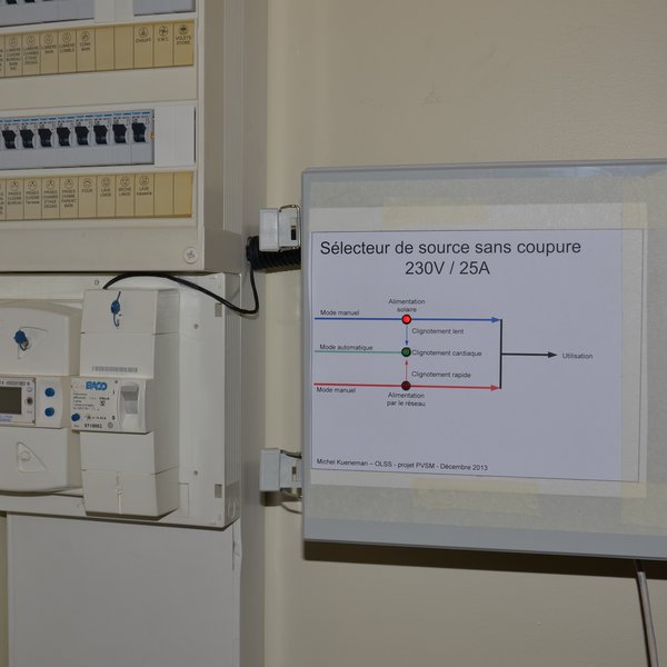 An On-Line AC power source selector | Hackaday.io