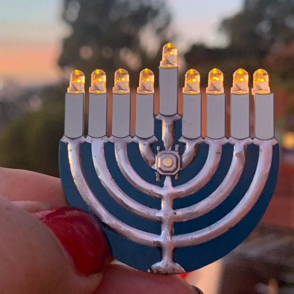 Shift Register Menorah | Hackaday.io