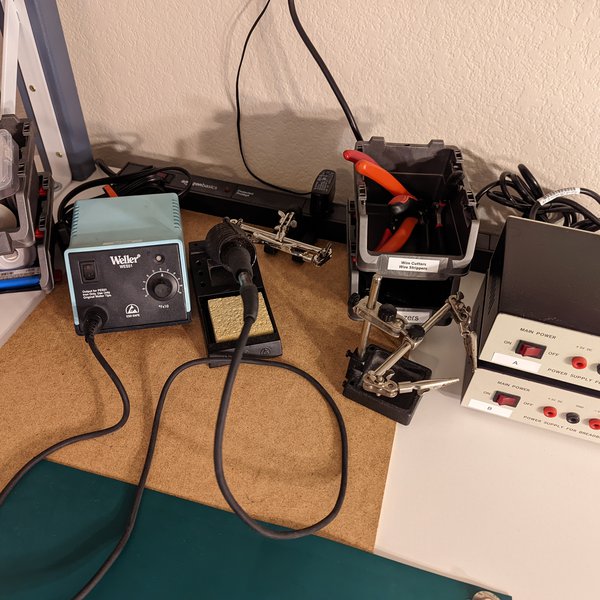 Electronics Workbench for Apartments | Hackaday.io
