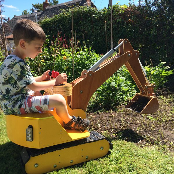 Plywood Excavator | Hackaday.io