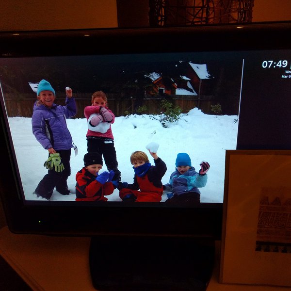 MiFrame - Yet Another (Raspberry) Pi Smart Frame | Hackaday.io